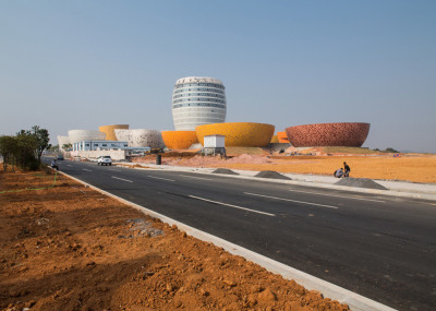 سرزمین فرم های آزاد - LILING CITY